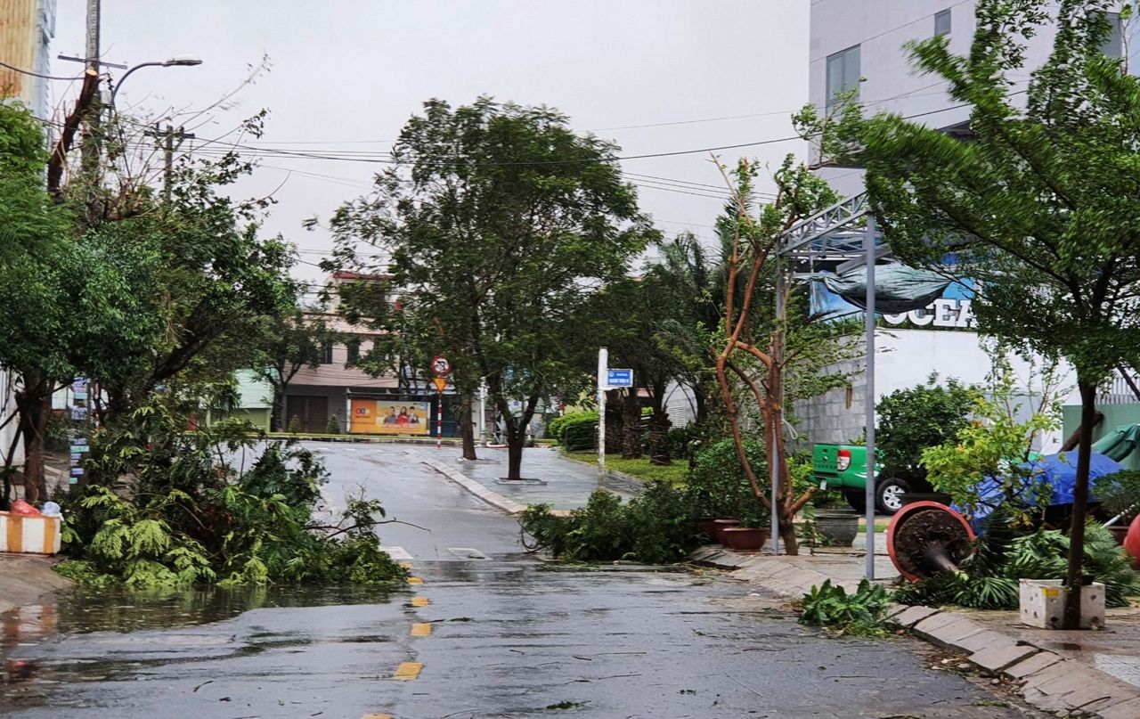 Strong typhoon leaves 1 dead, 12 missing as it nears Vietnam