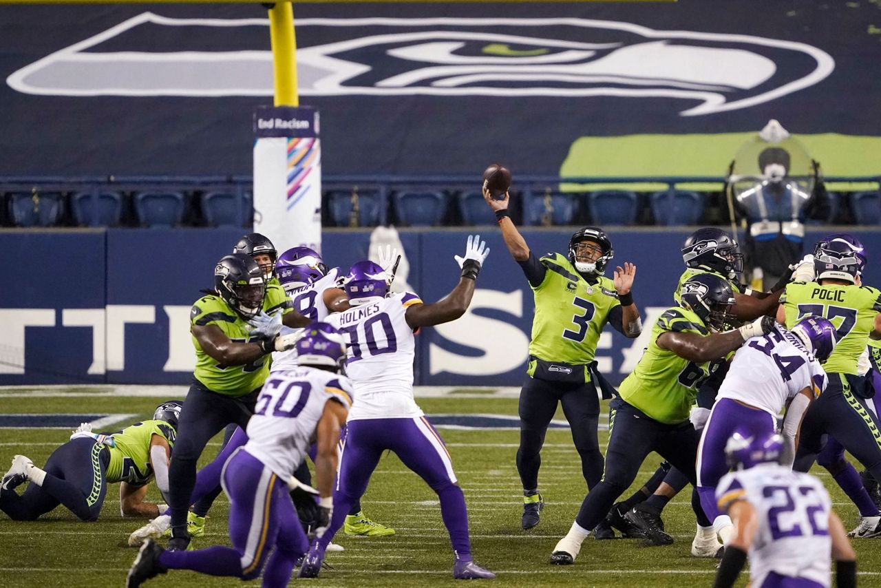 Seahawks gain top spot in AP Pro32 poll
