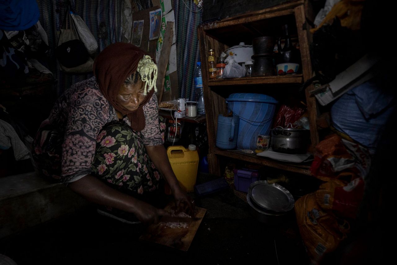 Up to 150 million could join extreme poor, World Bank says