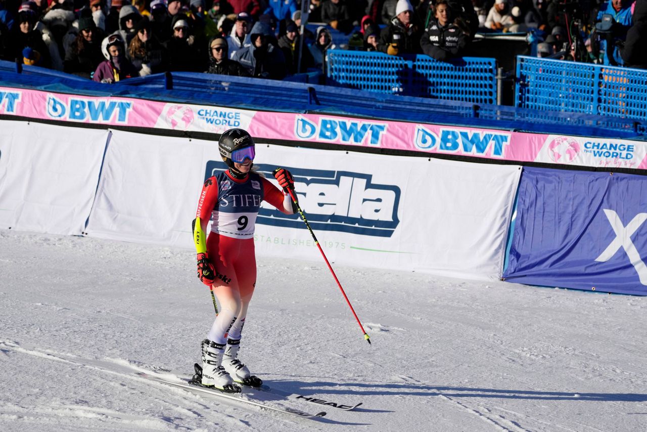 Olympic champion Hector leads after 1st run of World Cup GS
