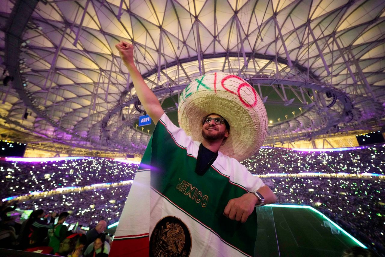 Biggest World Cup crowd in 28 years sees Messi play