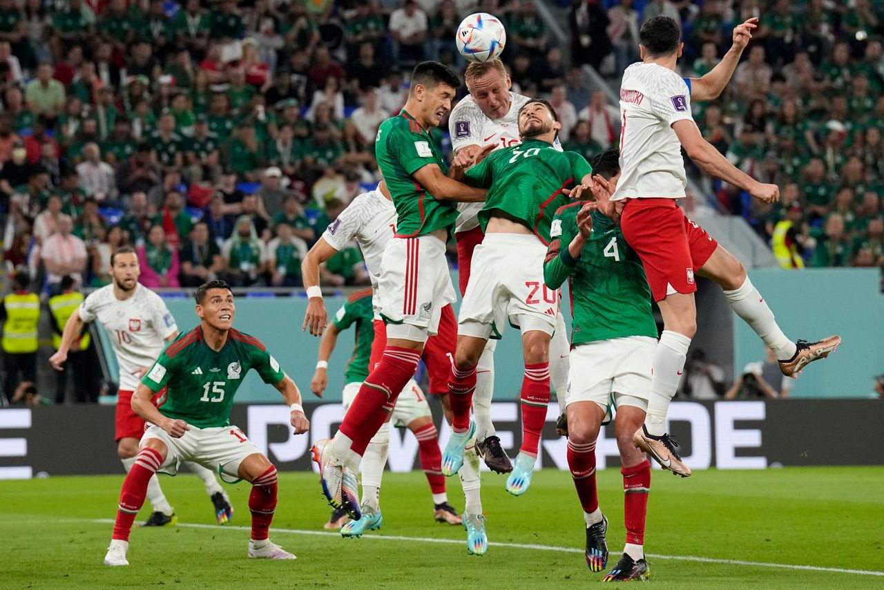 Mexico and Poland play out 0-0 draw at World Cup