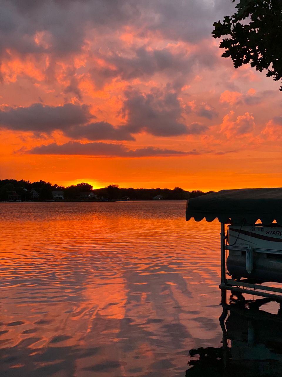 Why do we see vibrant colors at sunrise and sunset?