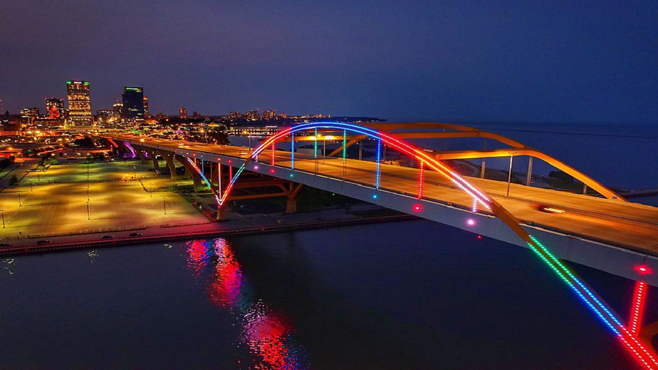 New campaign to illuminate east side of Hoan Bridge