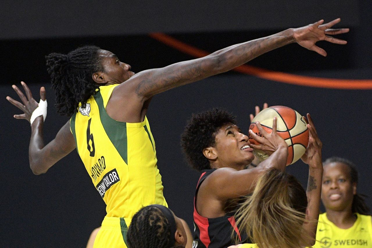 Stewart, Bird help Storm rout Aces; go up 2-0 in WNBA Finals