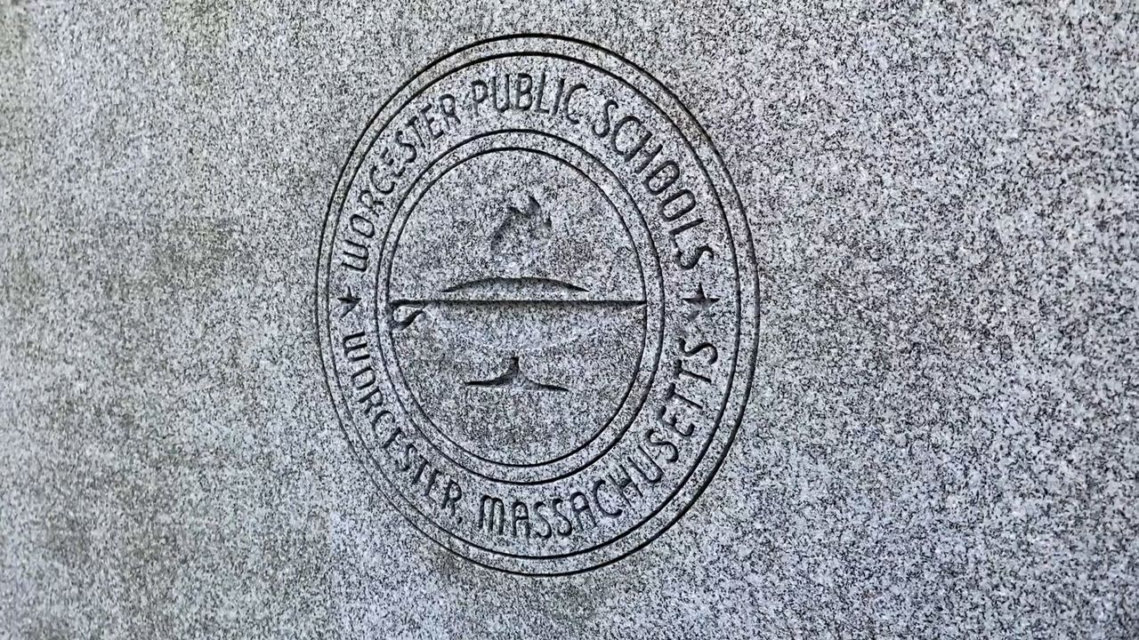 With new year comes new phone policy in Worcester schools