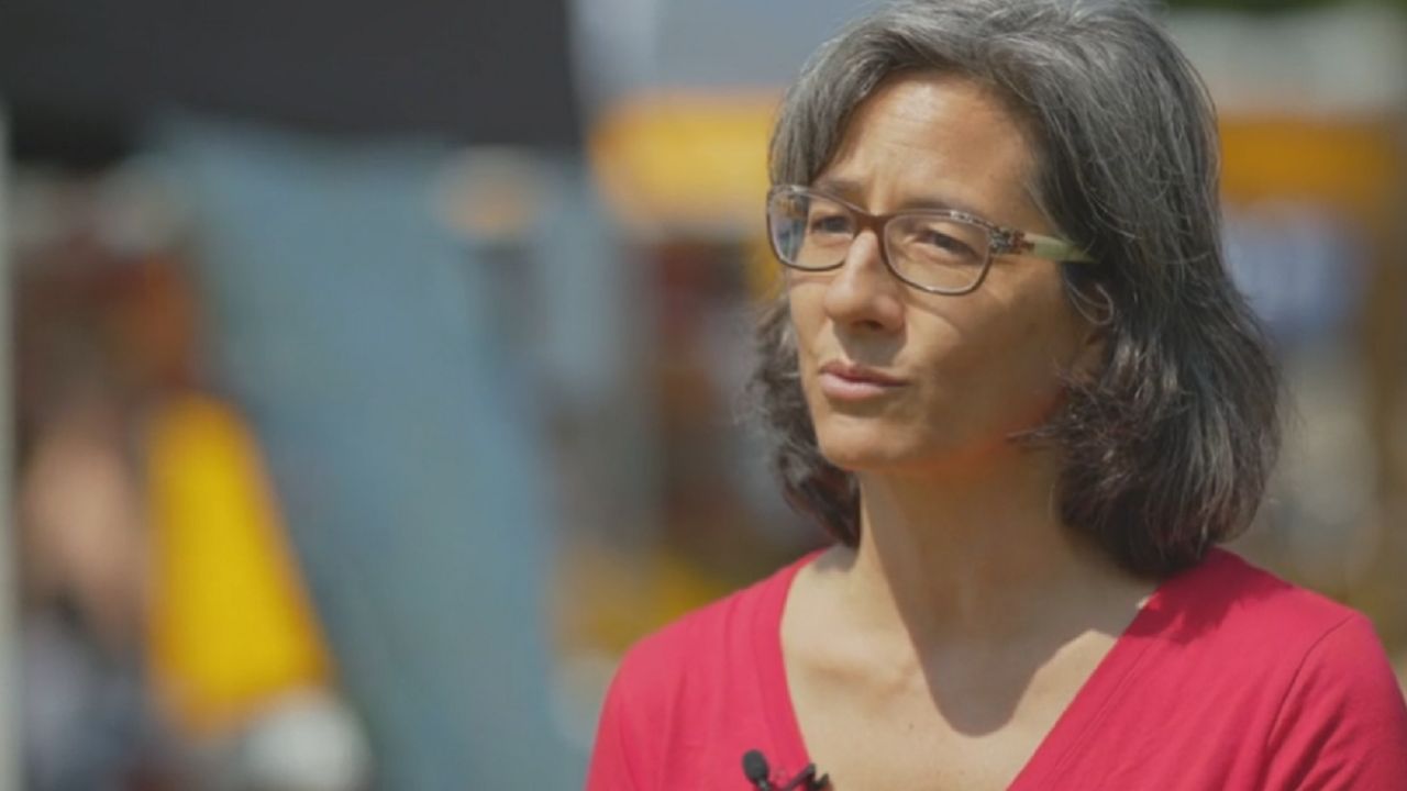 Wisconsin Voices: Karen Hartlaub manages chronic pain