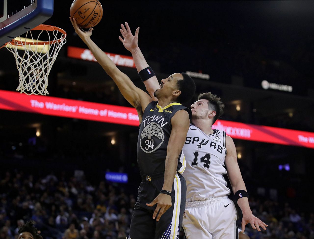 Livingston retires after 15 NBA seasons and major comeback