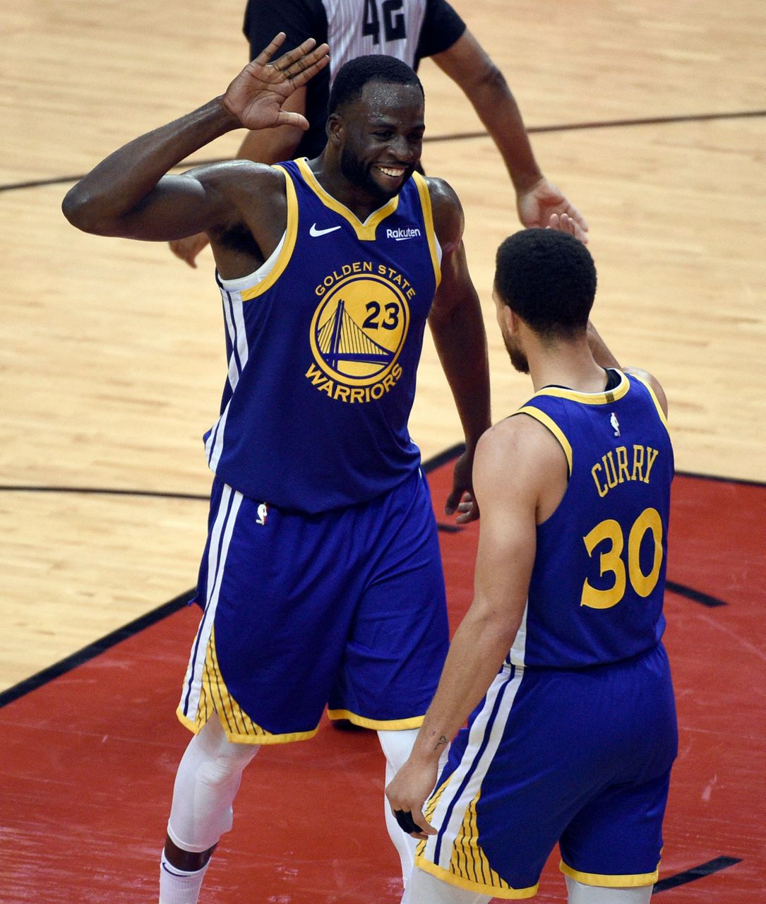 Curry, short-handed Warriors knock out Rockets in Game 6