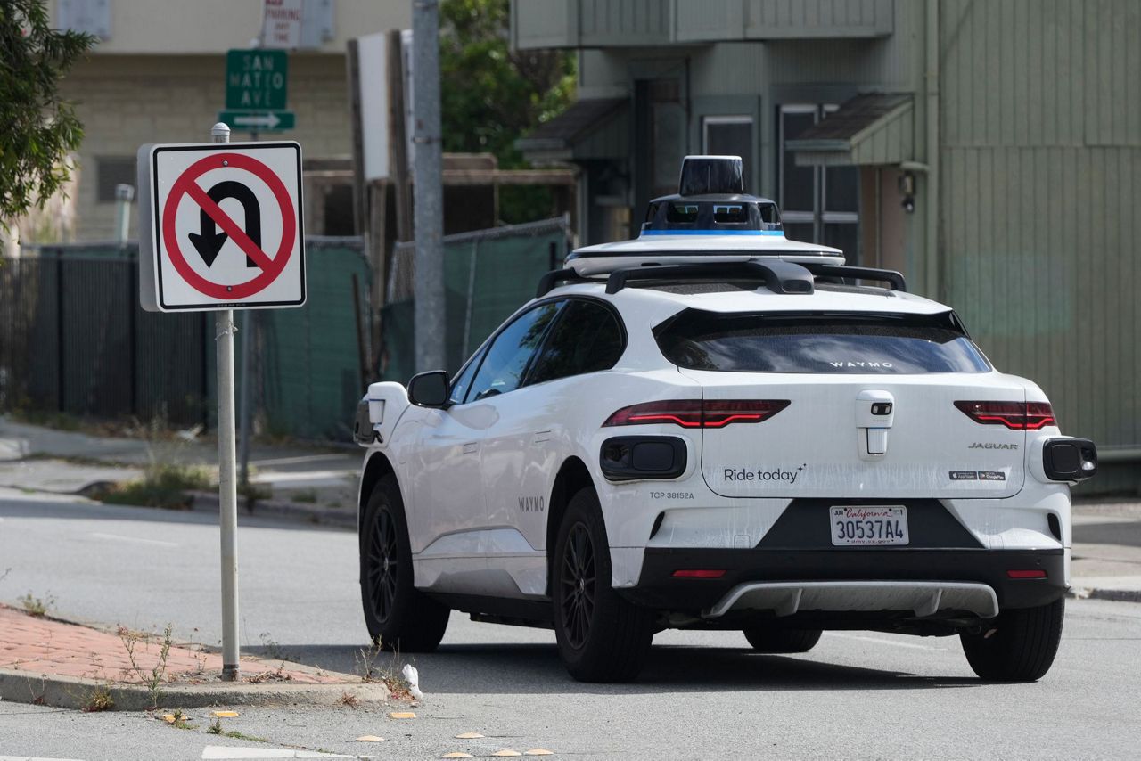 California police pull over a self-driving Waymo for an illegal U-turn ...