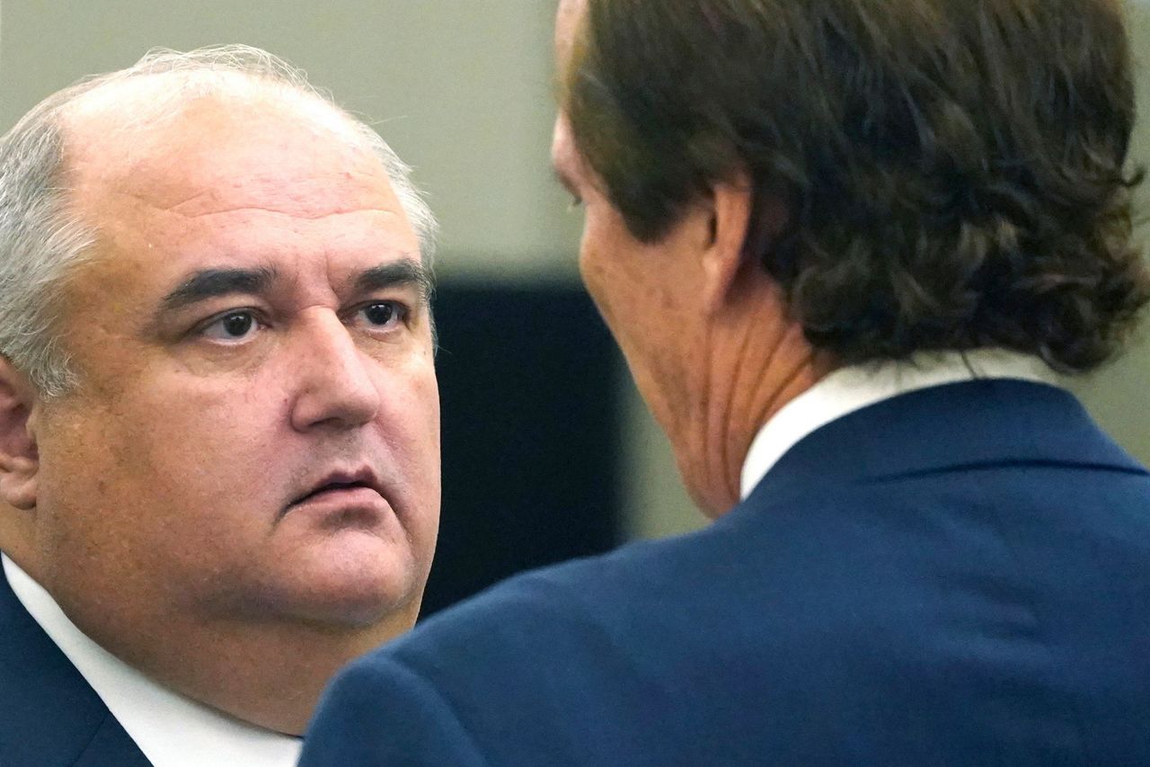 Ex-director set to plead guilty in Mississippi welfare fraud