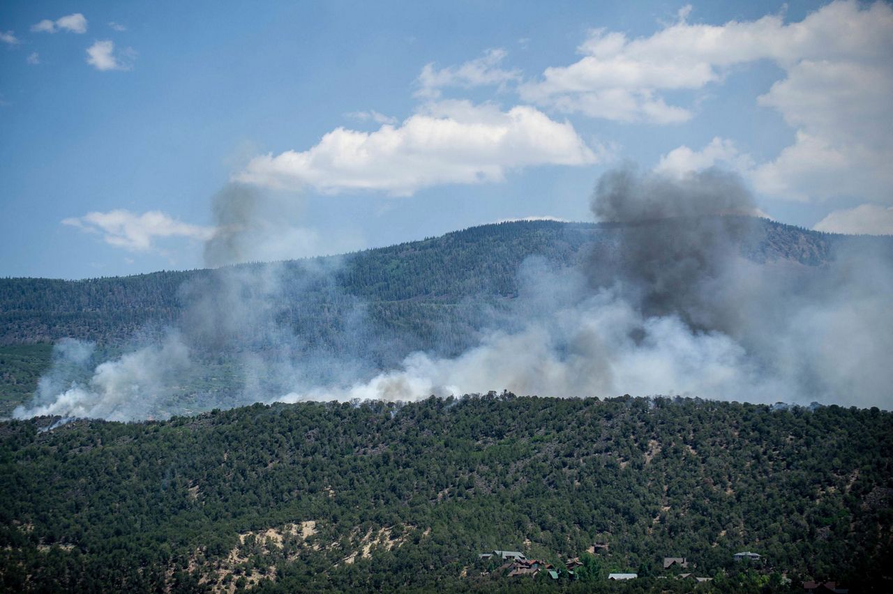 Wildfire near Aspen, Colorado, sends neighborhoods fleeing