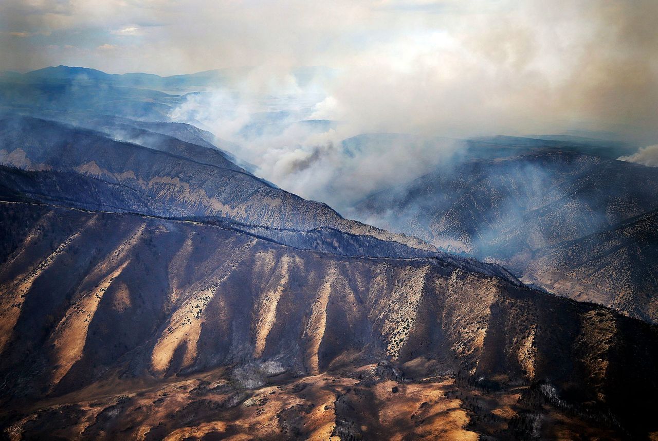 Wildfire near Aspen, Colorado, sends neighborhoods fleeing
