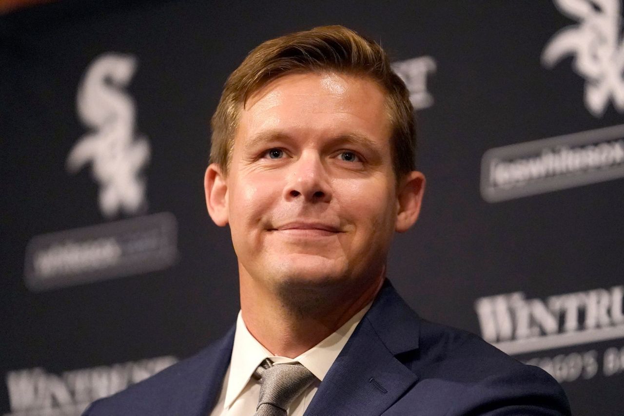 White Sox promote former player Chris Getz to general manager