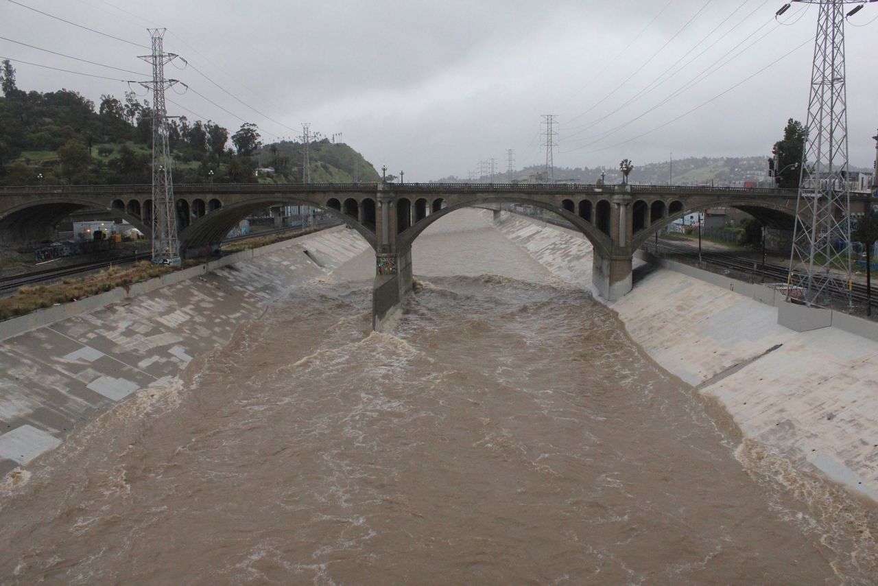California faces more blizzards, floods in multistate storm