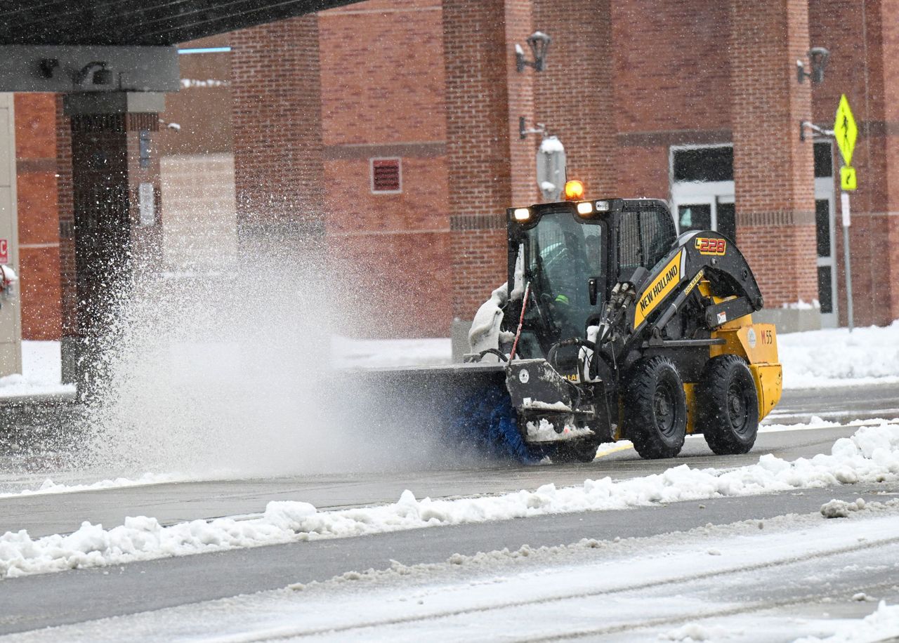 Multi-day winter storm bringing heavy, wet snow to Northeast