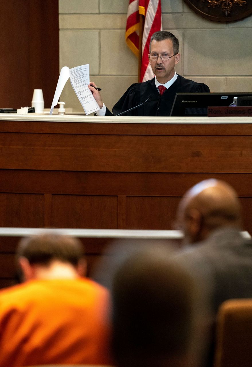 Man charged in Wisconsin kidnapping, killings due in court