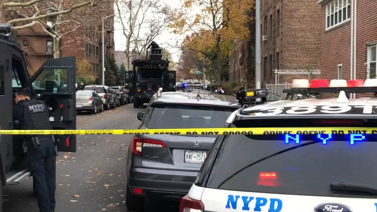 Police standoff ends with suspect shooting himself