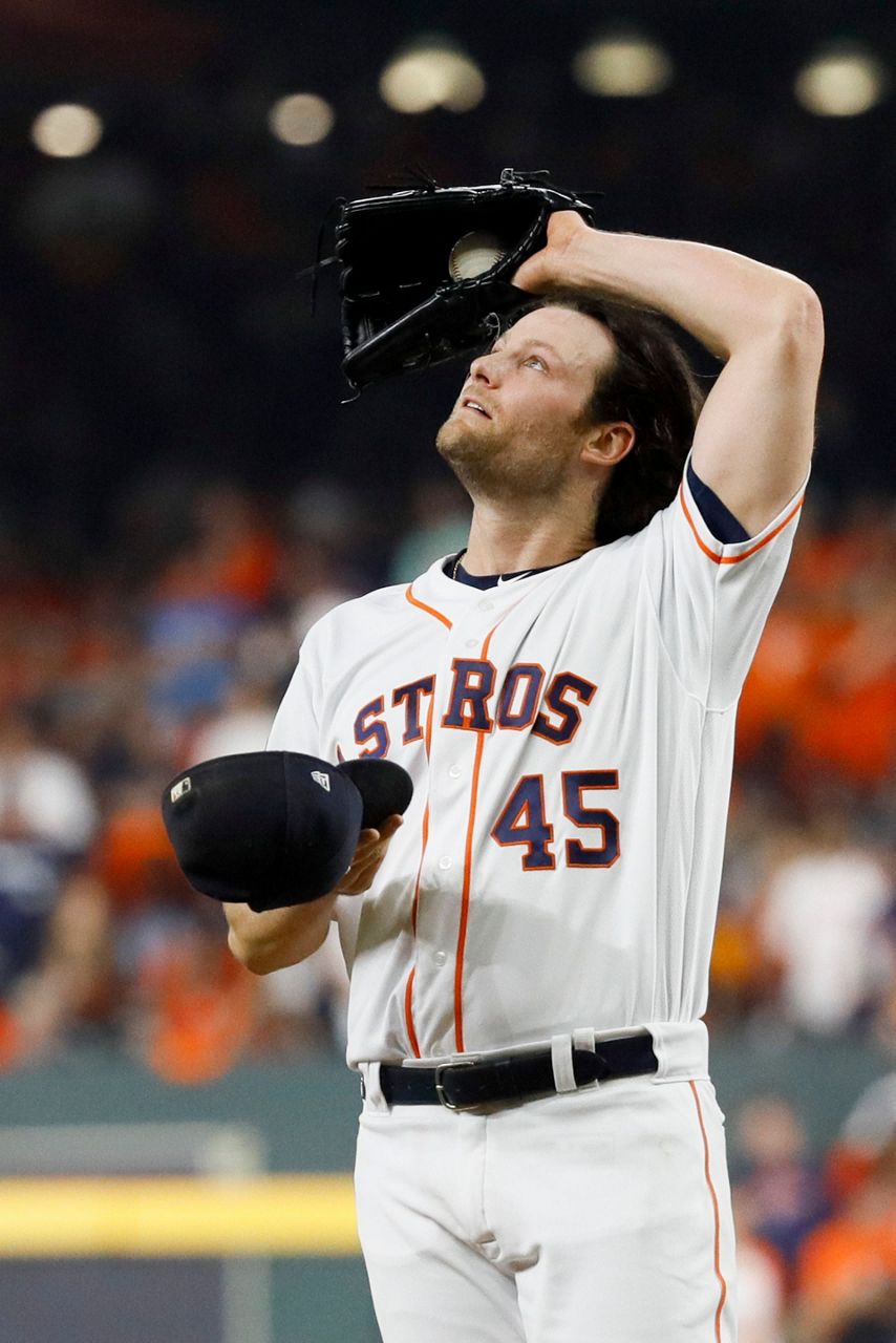 Cole's streak ends as Nats rough up Astros ace in Game 1
