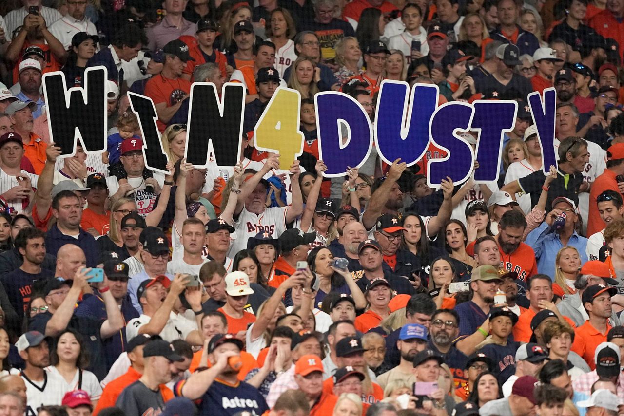 Baker finally wins 1st Series title as manager with Astros