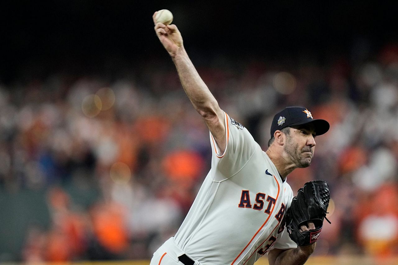Even with 5-0 lead, Verlander can't get 1st World Series in