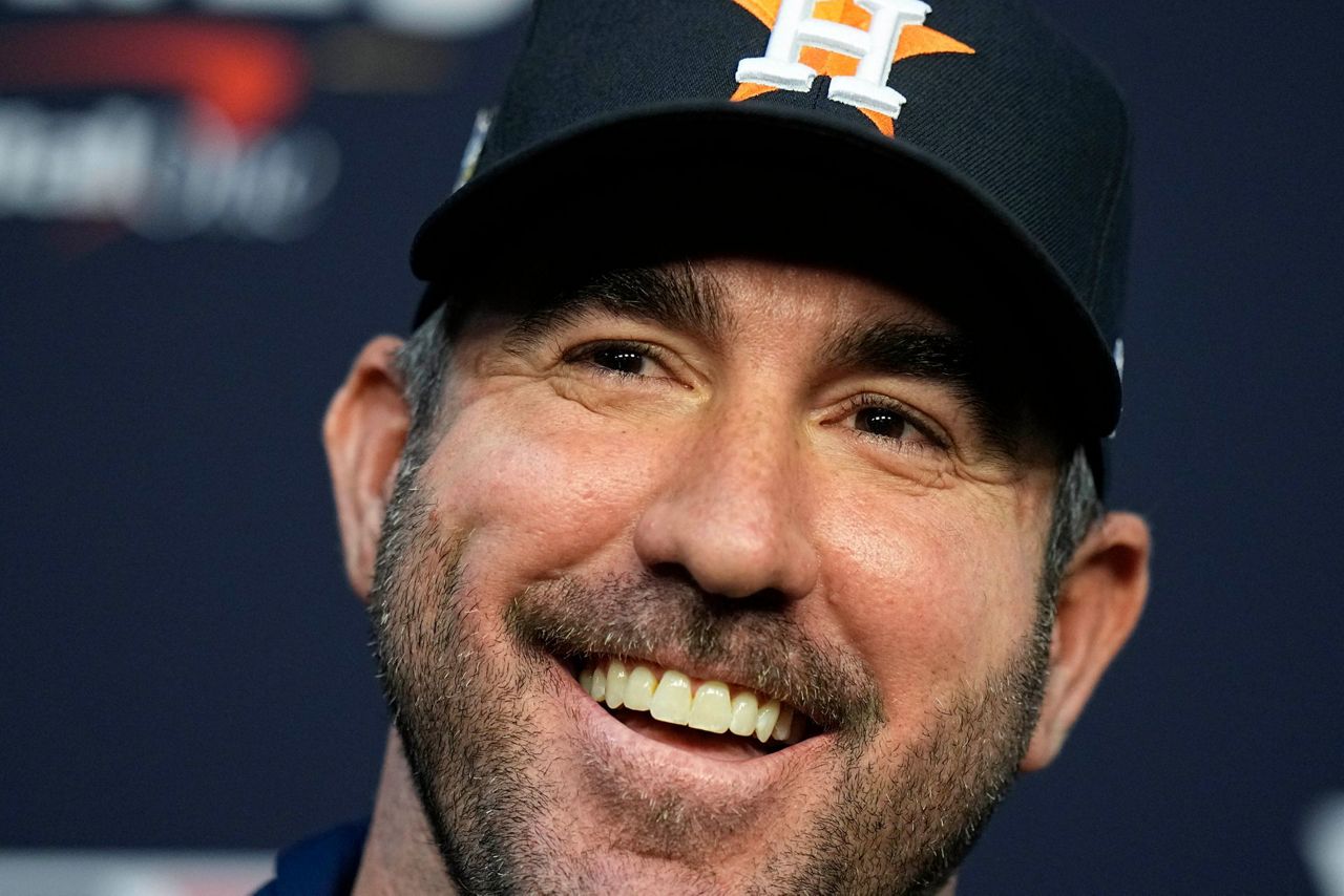 Verlander, seeking 1st World Series win, opens for Astros