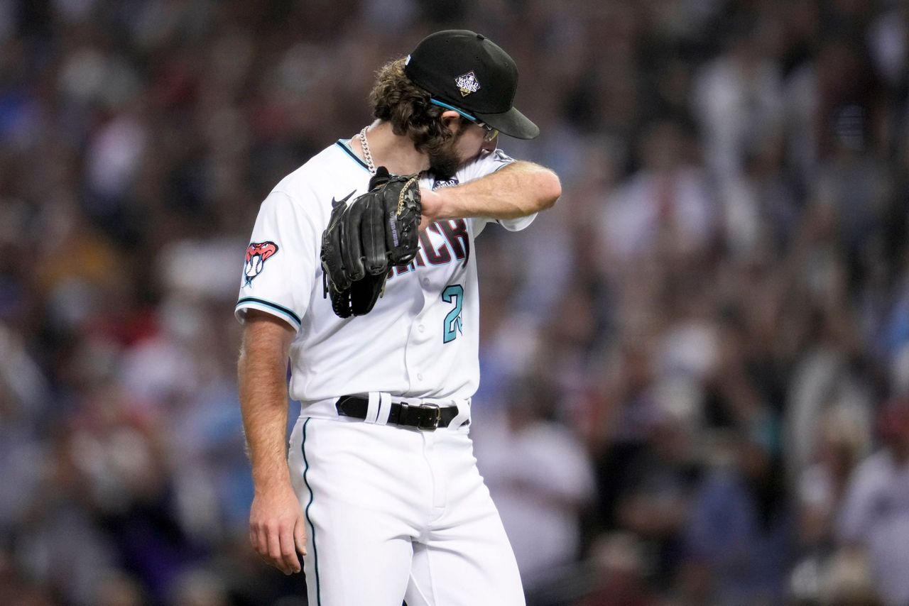 Diamondbacks' Zac Gallen has no-hitter vs Rangers through 6 innings in ...