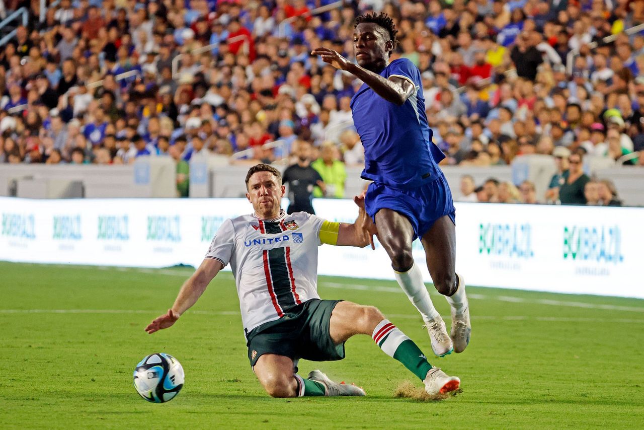 Wrexham opens US tour with 5-0 loss to Chelsea before 50,596 in Chapel ...