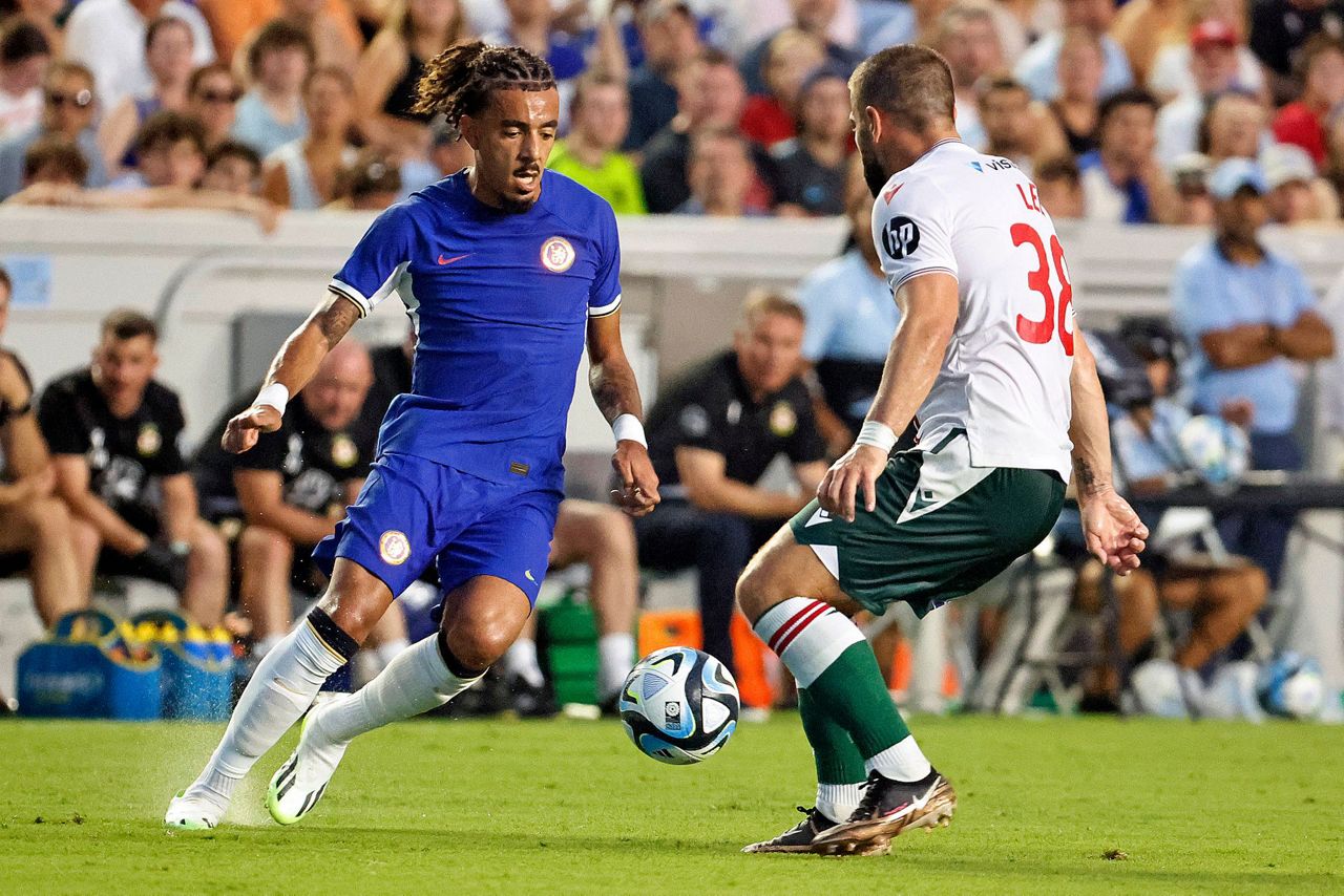 Wrexham opens US tour with 5-0 loss to Chelsea before 50,596 in Chapel ...