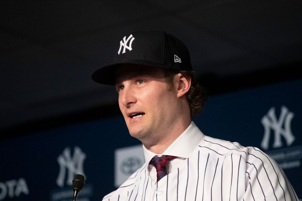 Cole, Yankees finalize record $324M, 9-year contract