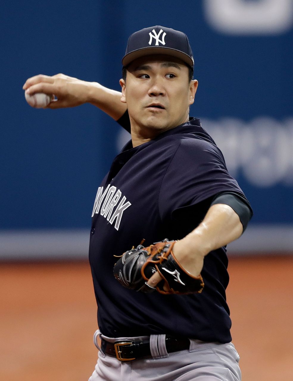 Yankees' Tanaka throws 26 pitches in 1st bullpen session