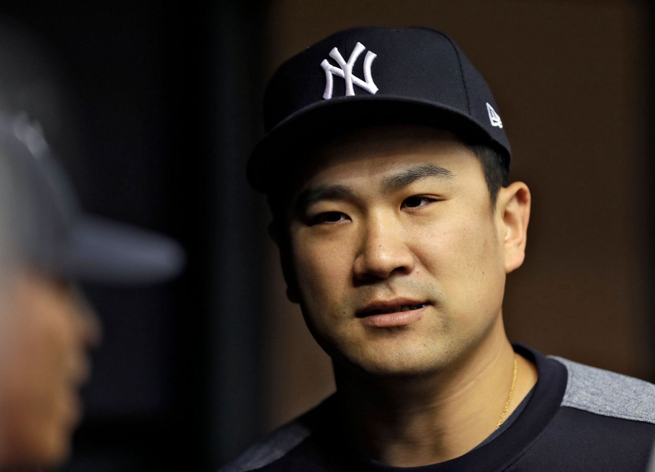 Yankees' Tanaka throws 26 pitches in 1st bullpen session