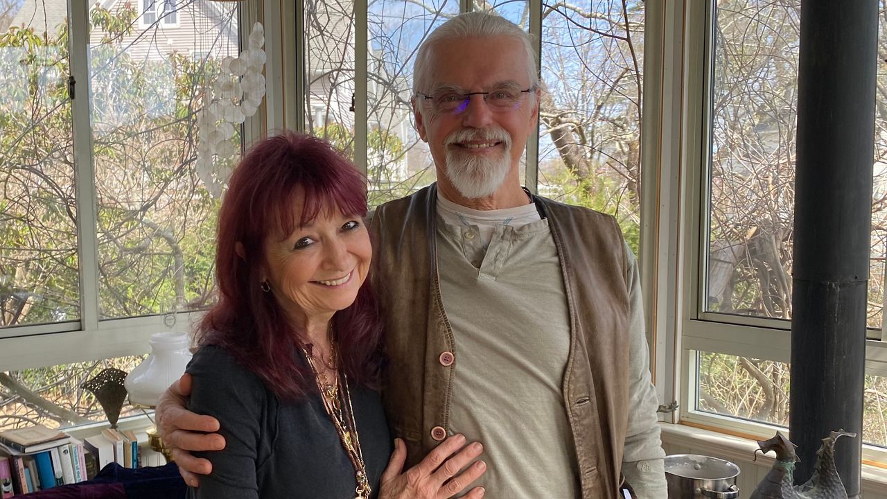 Artists build successful business using unique art method