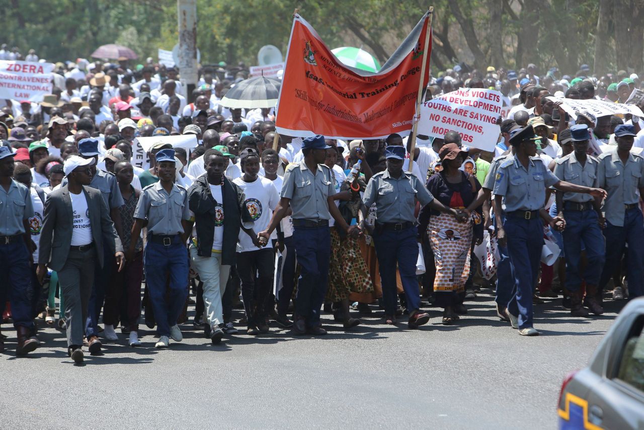 Hundreds rally during Zimbabwe's new anti-sanctions holiday
