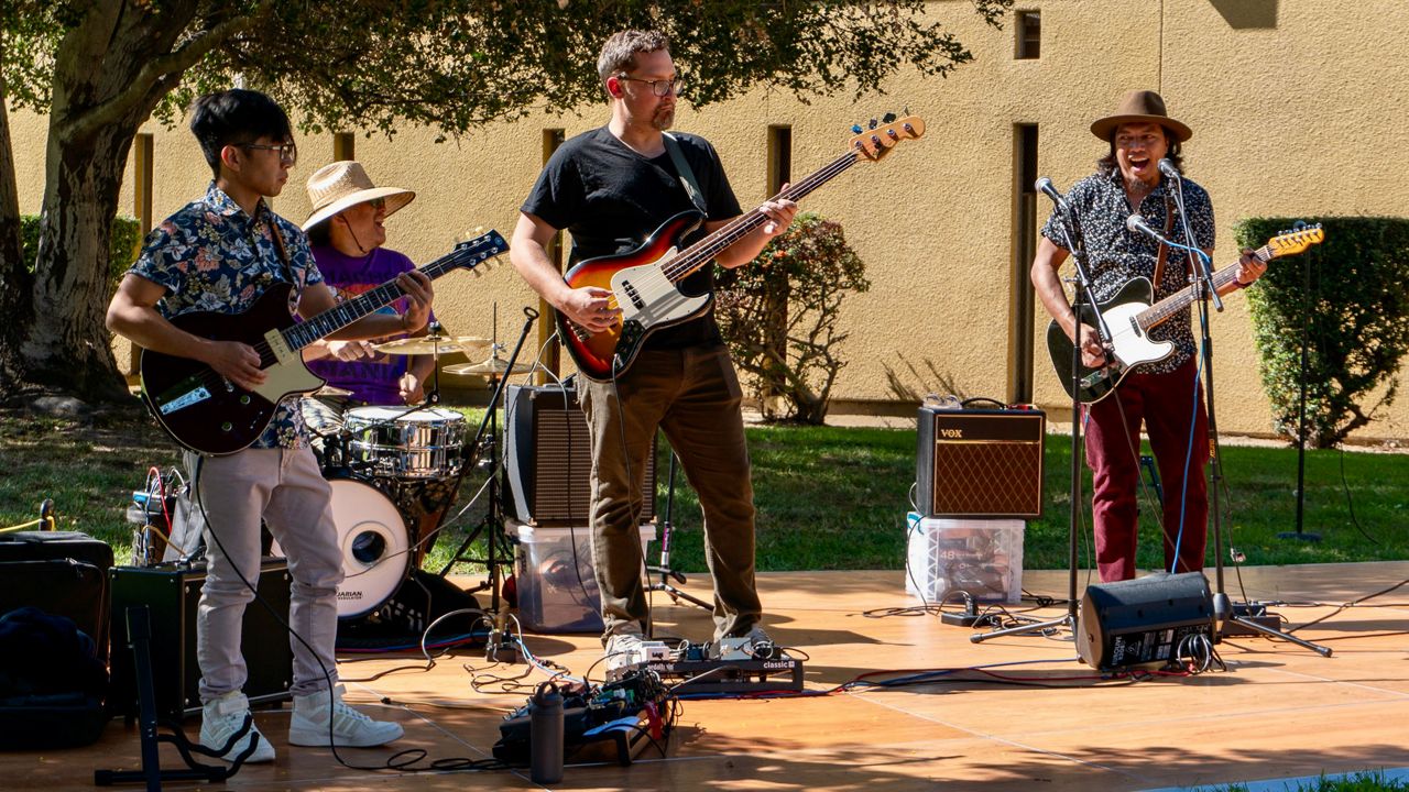 Musician Zosimo preserves the Tagalog language through music