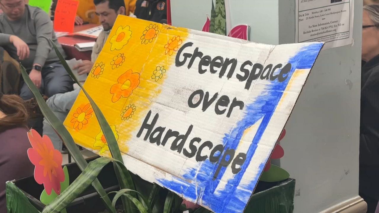 Greenpoint divided as board backs waterfront development