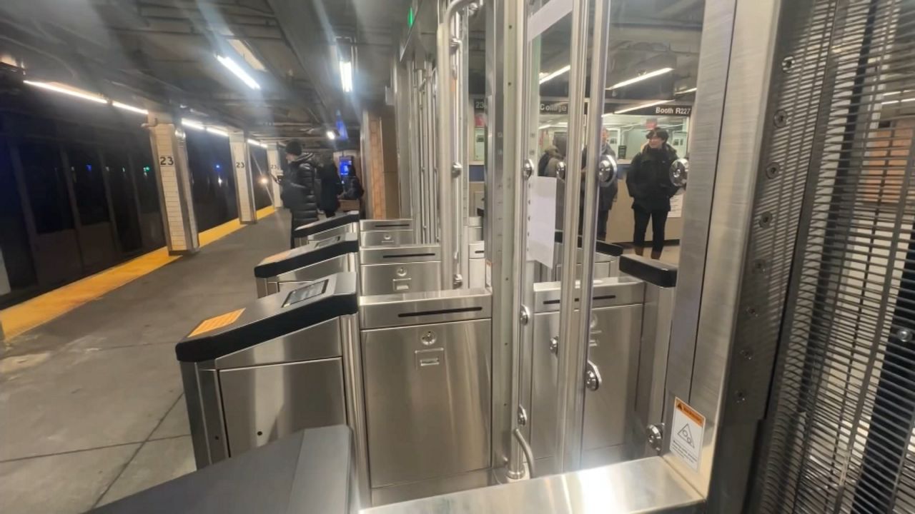 Final model of modern fare gates in MTA pilot debuts