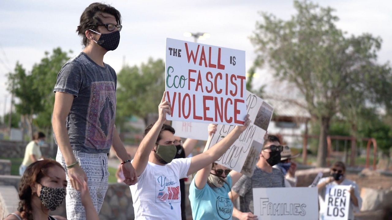 Progressives push back on Abbott's wall announcement