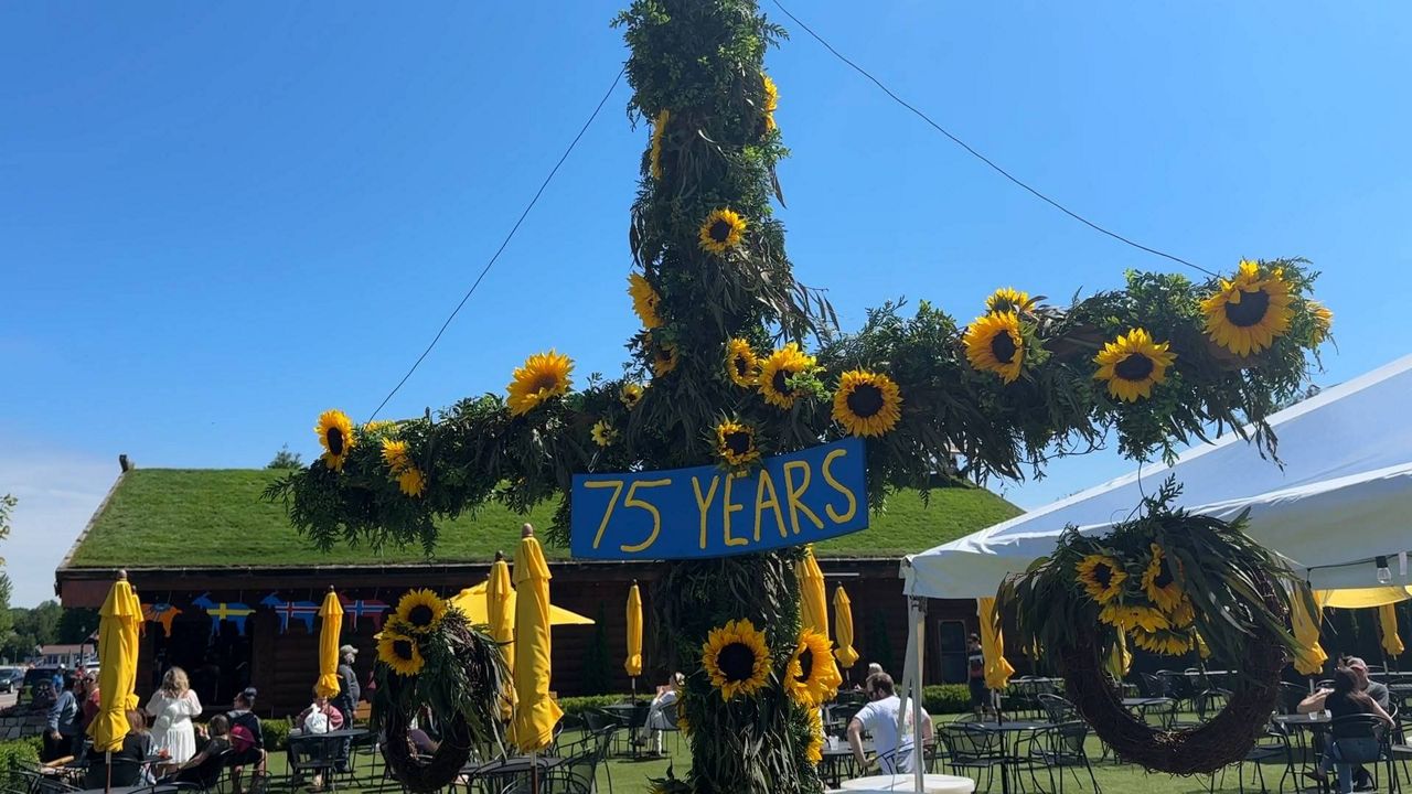 Al Johnson's restaurant celebrates 75th anniversary