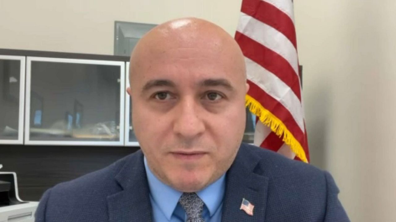 Aleksander Mici running against Schumer