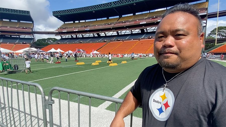 Generations of Aloha Stadium fans gather for one last hurrah