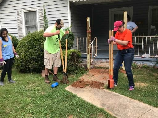 Students take alternative spring break trips