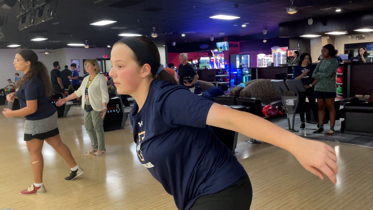Trinity Prep's Amanda Lang on way to bowling excellence