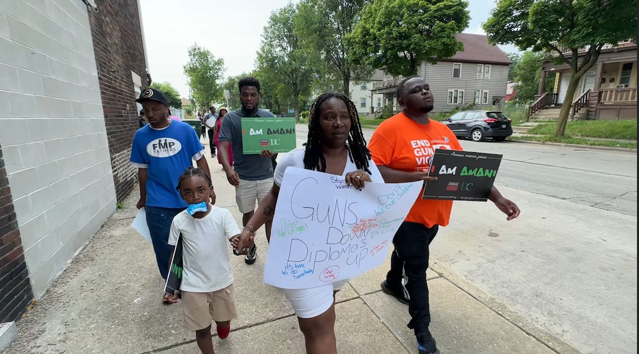 Teens march to end gun violence in Milwaukee