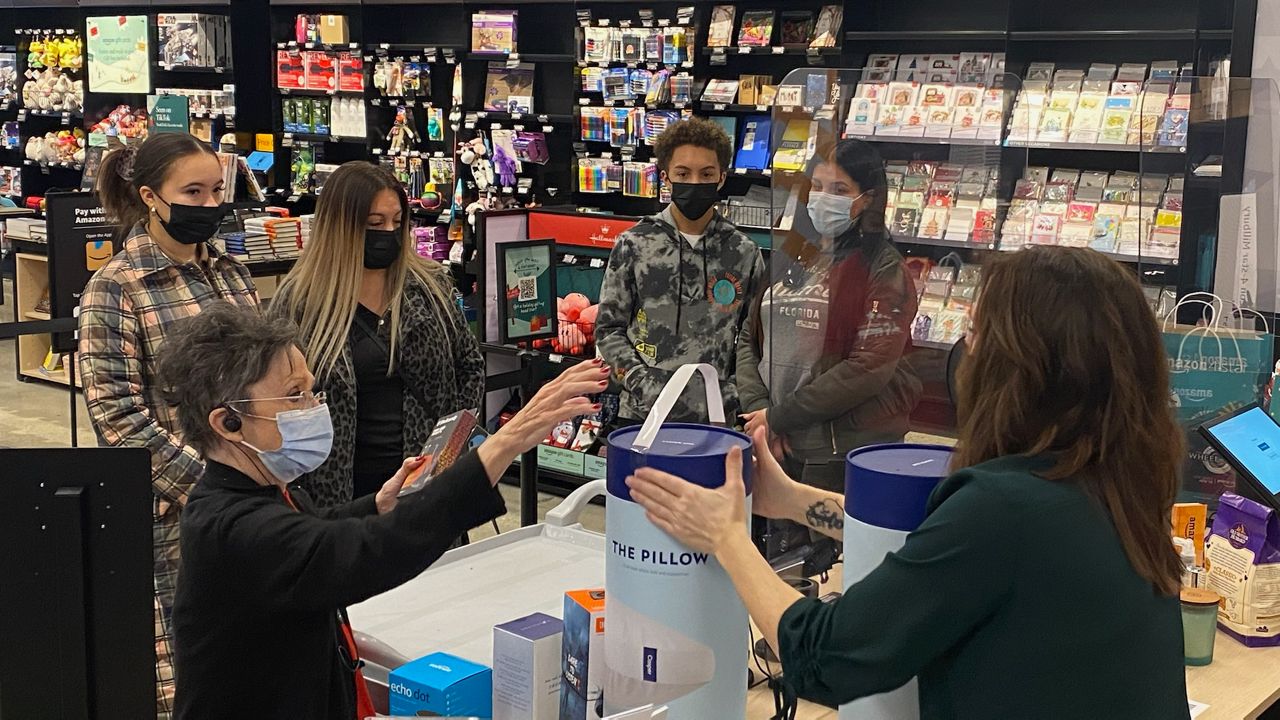 Amazon's 4-star store and the Familias team up