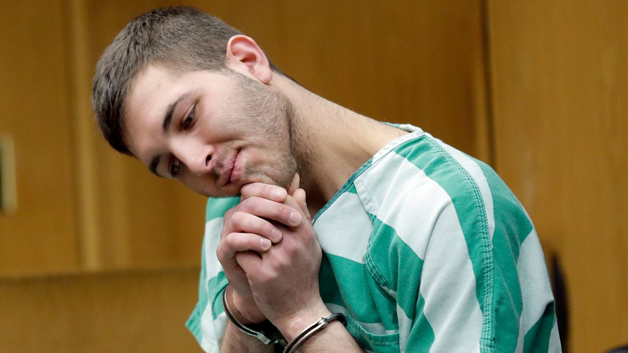 Suspect In Reputed Mob Boss Killing Flashes Pro Trump Slogan