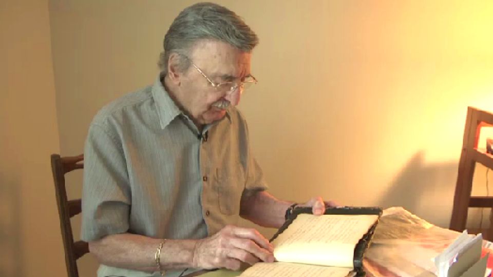 95-year-old WWII vet shares story as Nazi prisoner