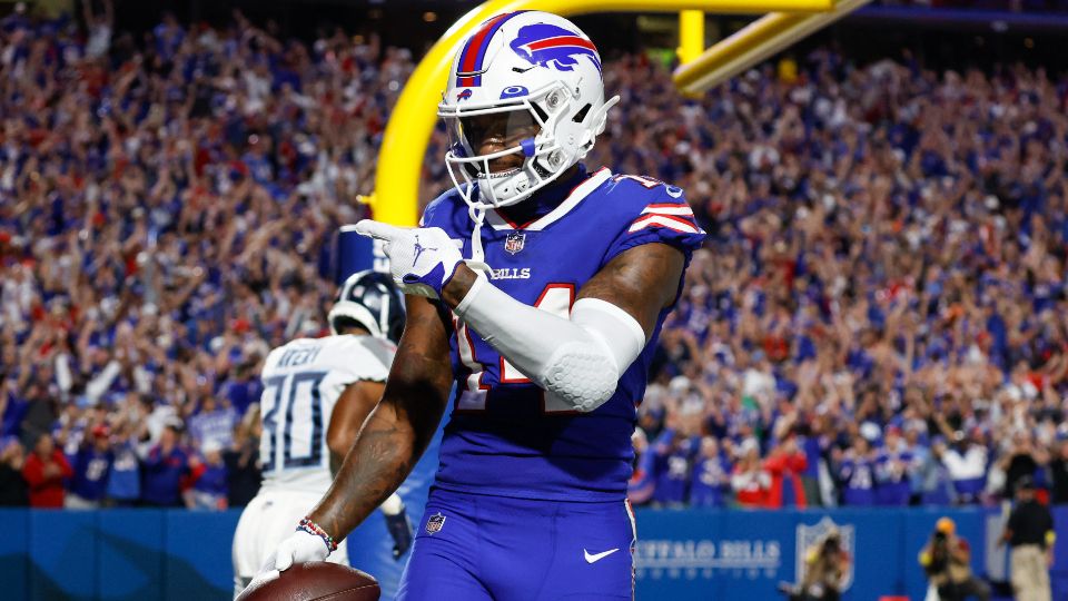 Diggs scores 3 TDs for Bills in 41-7 rout of Titans