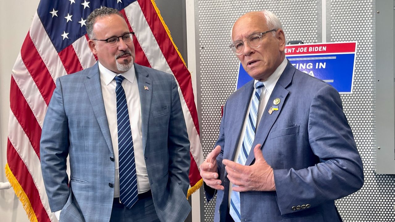 U.S. Secretary of Education visit to refine career ed plan