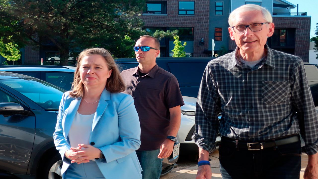 Gubernatorial candidates focus on November